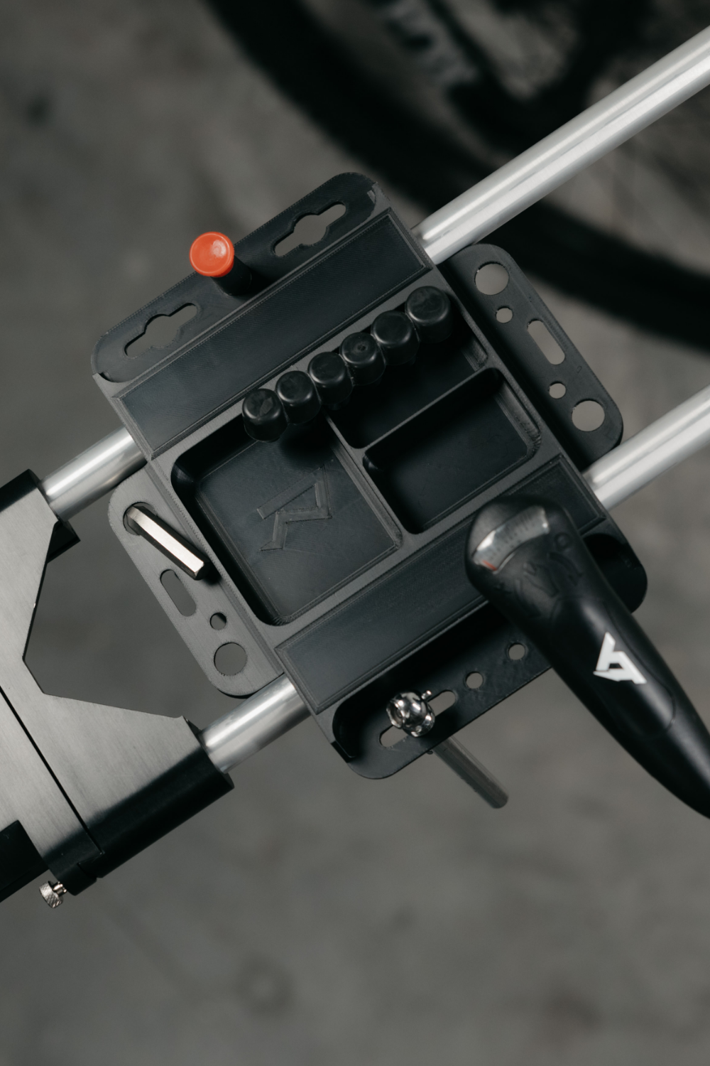 Mechanics Tray – rakstand